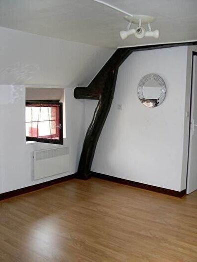 Sarron, Pont-Sainte-Maxence : Appartement 1 pièce à louer