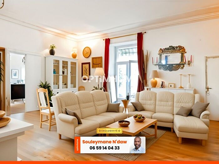 Maison à vendre - Loudun - 11 pièces - 8 chambres