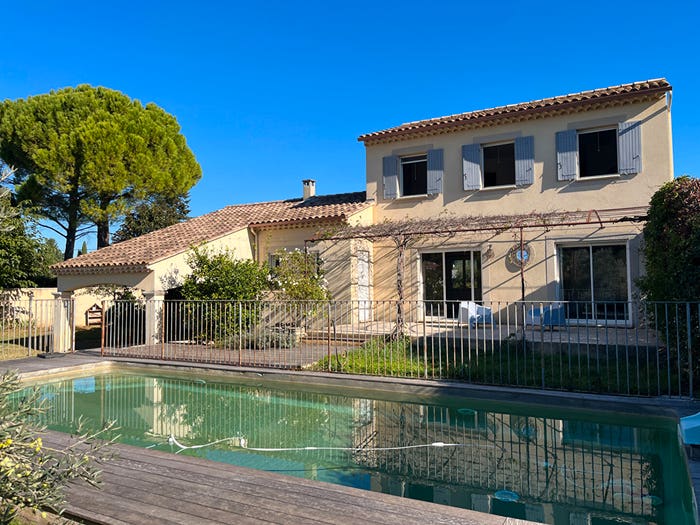 Maison 7 pièces à Barbentane, à vendre