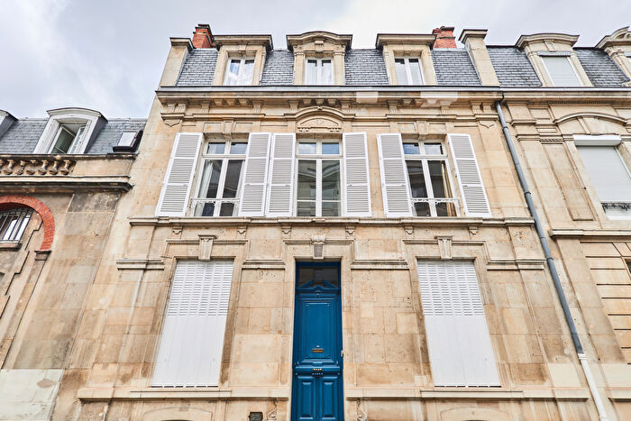 Maison à vendre - Reims, Centre-ville - 7 pièces - 5 chambres