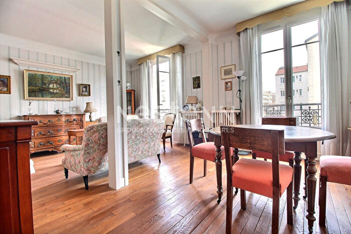 Appartement 4 pièces à Courbevoie, Bécon, à vendre
