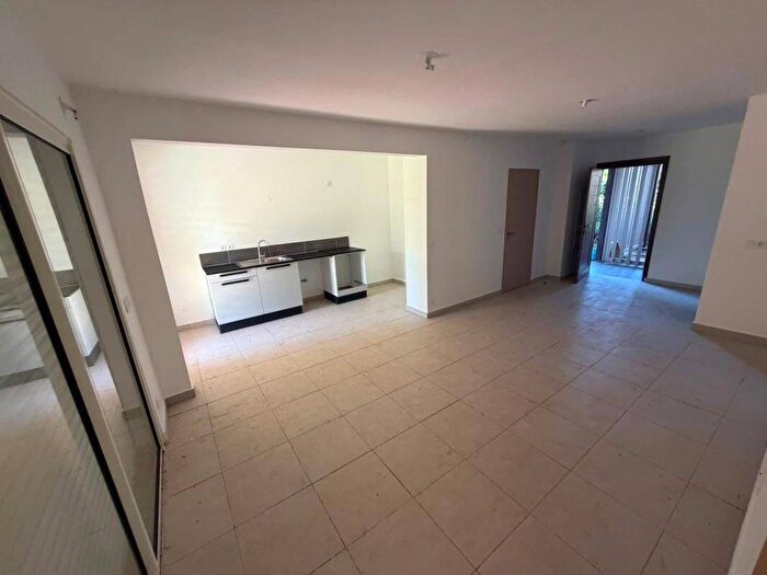 Appartement 3 pièces à Cayenne, à louer