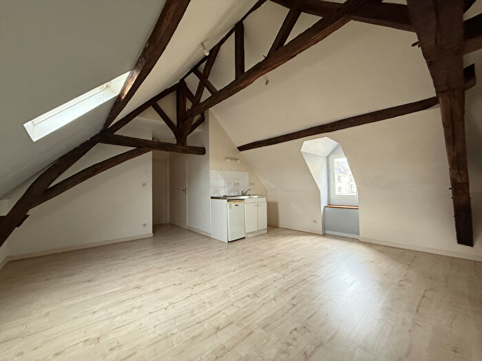 Appartement à louer - Doué-la-Fontaine - 3 pièces - 2 chambres