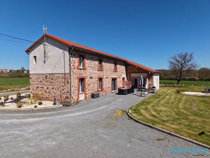 Maison à vendre - Balbigny - 8 pièces - 6 chambres