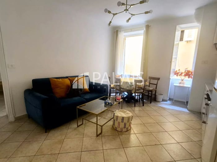 Nice, Vieux Nice : Appartement 2 pièces à louer
