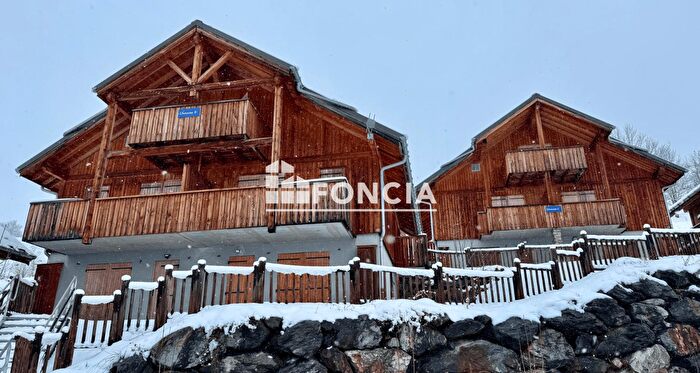 Appartement à vendre - Saint-Jean-dArves - 3 pièces