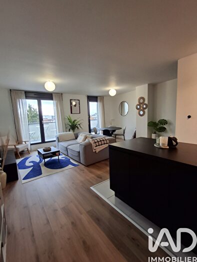 Appartement à vendre - Compiègne, Royallieu, Village - 3 pièces - 2 chambres