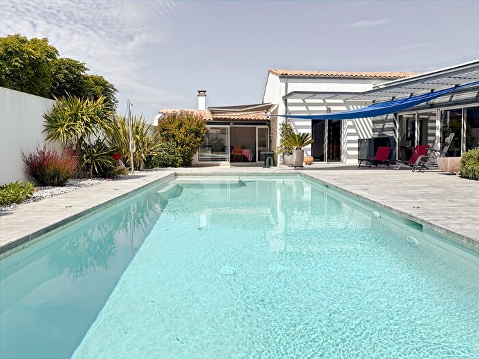 Maison 8 pièces à Bourgneuf, à vendre