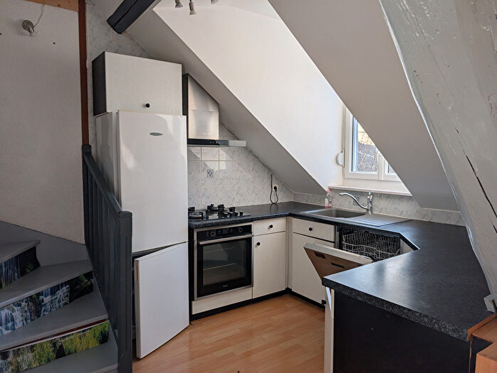 Appartement à vendre - La Cluse-et-Mijoux - 3 pièces - 2 chambres