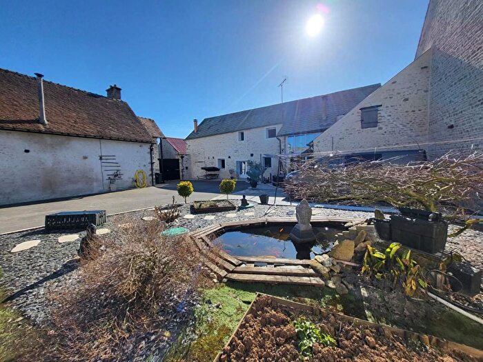 Maison 6 pièces à Engenville, à vendre