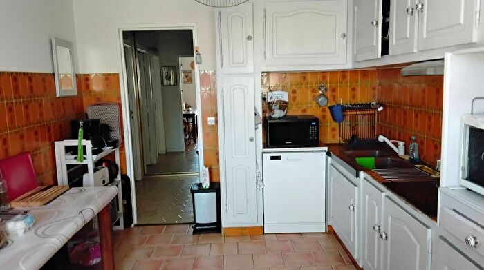 Appartement 1 pièce à Saint Mitre les Granettes Pey Blanc, Aix-en-Provence, à louer