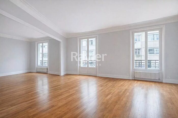 Appartement à vendre - Paris e , Auteuil-Nord, Jasmin, Mirabeau - 4 pièces - 2 chambres