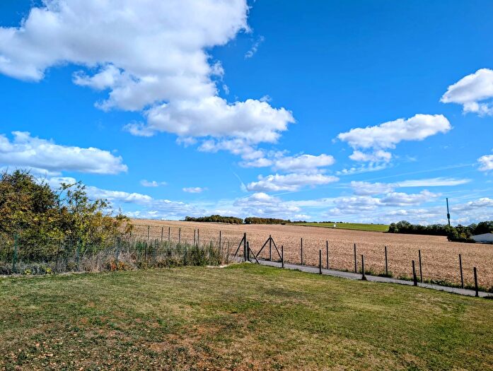 Maison 6 pièces à Thiverval-Grignon, à vendre