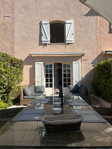 Maison 5 pièces à vendre à Grimaud