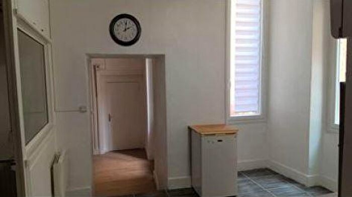 Appartement à louer - Crest - 3 pièces - 2 chambres