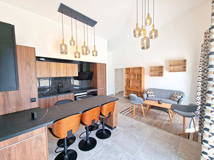 Appartement à louer - Est, Craponne - 3 pièces - 2 chambres