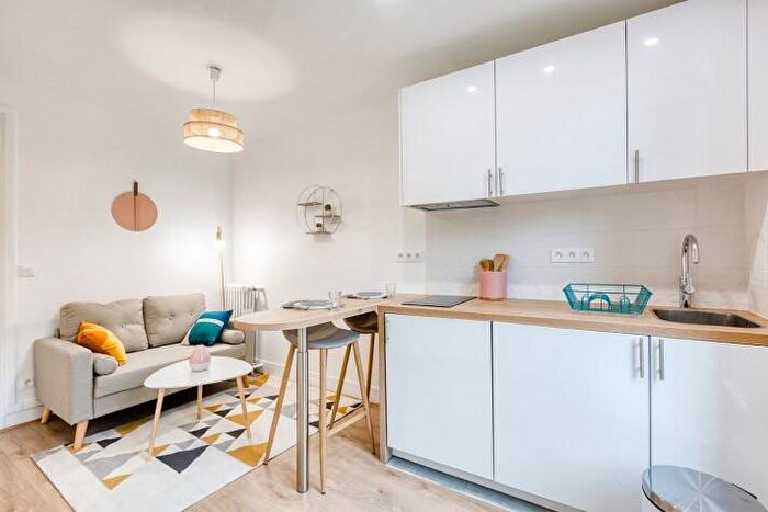 Appartement à louer - Télégraphe-Pelleport Saint Fargeau, Paris ème arrondissement - 2 pièces - 1 chambre