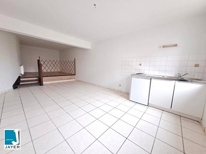 Appartement à louer - Aubepin, Chalon-sur-Saône - 1 pièce