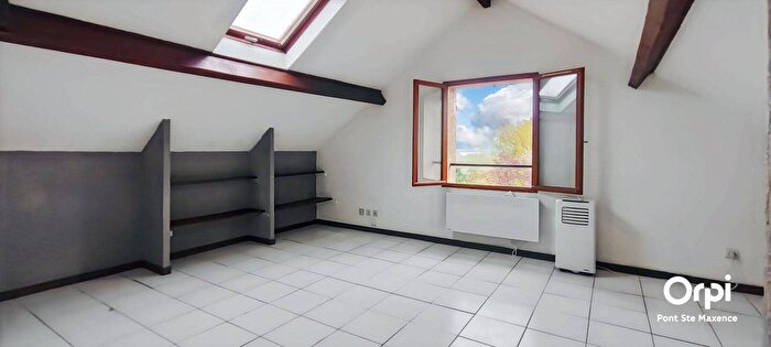 Appartement à louer - Boilet, Pont-Sainte-Maxence - 1 pièce