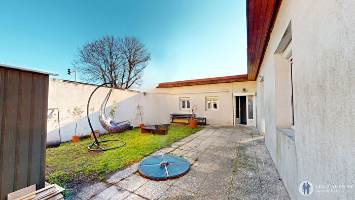 Appartement à vendre - Échirolles, Centre-ville - 4 pièces - 3 chambres