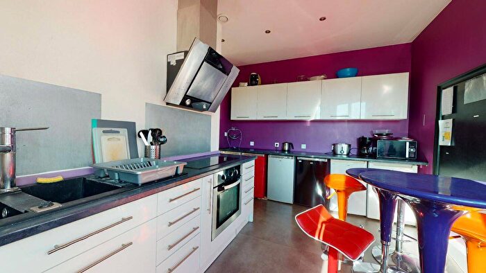 Appartement 6 pièces à Moulin à Vent-Ernest Renan, Vénissieux, à louer