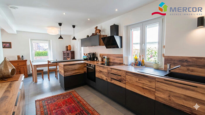 Maison à vendre - Holtzheim - 4 pièces - 3 chambres