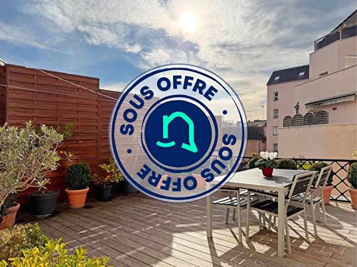 Appartement à vendre - Pau, Centre-ville - 4 pièces - 3 chambres