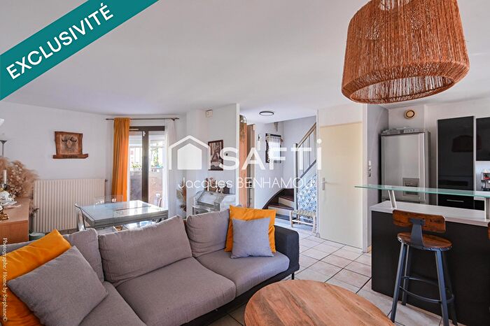 Maison à vendre - Marseille e , Bon Secours - 4 pièces - 3 chambres