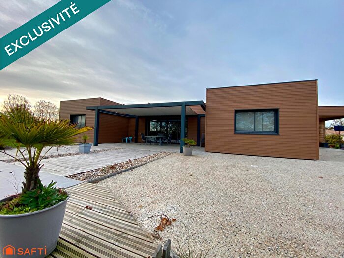Maison 4 pièces à vendre à Sainte-Livrade-sur-Lot