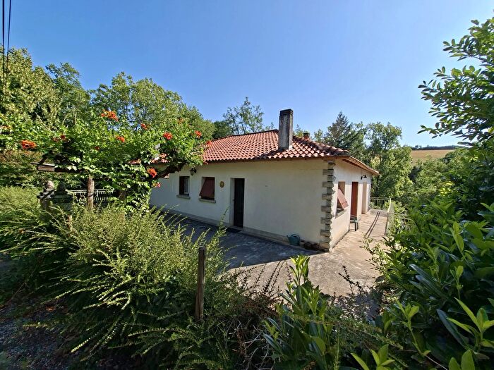 Maison à vendre - Roumégoux - 5 pièces - 3 chambres