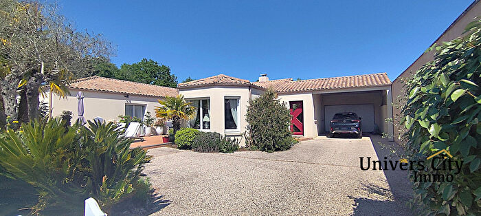 Maison à vendre - Château-dOlonne, Les Soulardières, Mairie - 7 pièces - 4 chambres