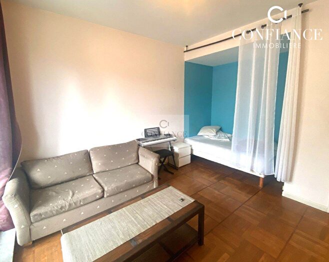 Fleurs-Gambetta, Nice : Appartement 1 pièce à louer
