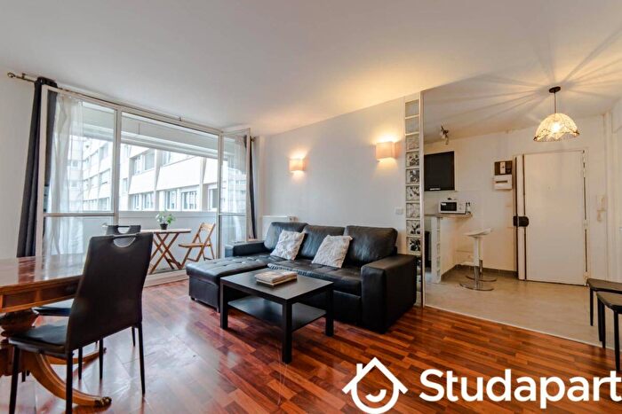 Appartement à louer - La Défense, Puteaux - 1 pièce - 4 chambres