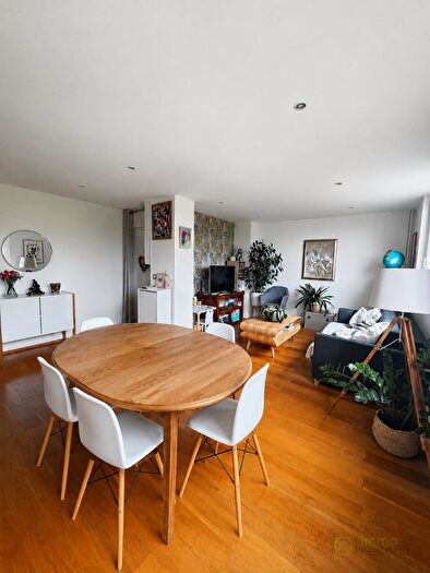 Nanterre, Vieux Pont : Appartement 3 pièces à vendre