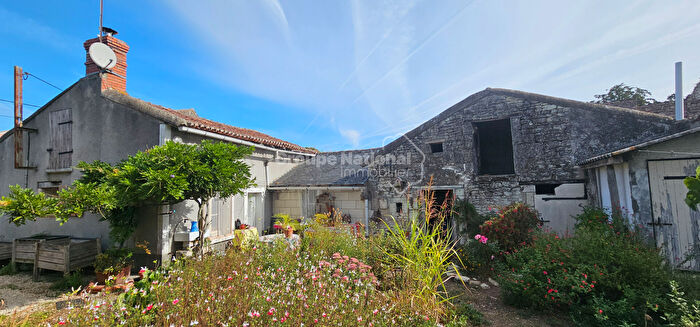 Maison 4 pièces à vendre à Saires