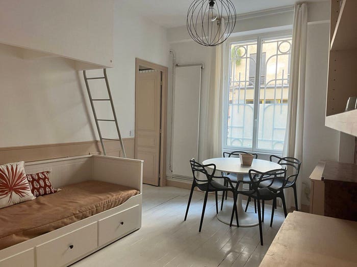 Amiraux-Simplon-Poissonniers, Paris 18ème arrondissement : Appartement 2 pièces à louer