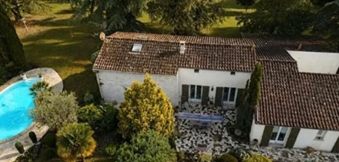 Maison 6 pièces à vendre à Vuil-et-Giget, Voeuil-et-Giget