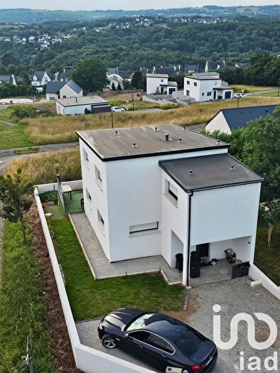 Maison à vendre - Pont-de-Buis-lès-Quimerch - 5 pièces - 3 chambres