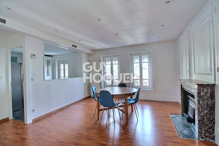 Appartement à louer - Sans Souci-Dauphiné, Lyon ème arrondissement - 3 pièces - 1 chambre