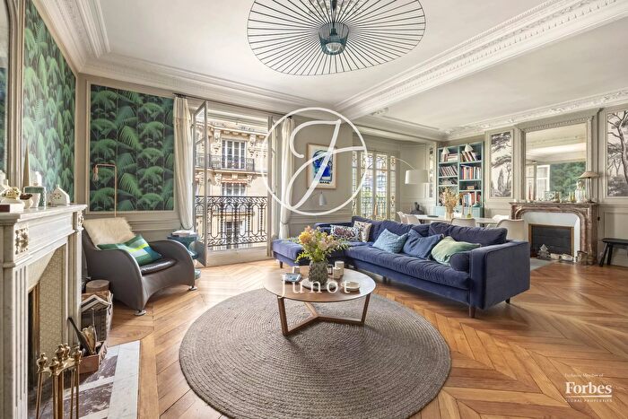 Appartement 4 pièces à Paris 7ème, Breteuil, à vendre