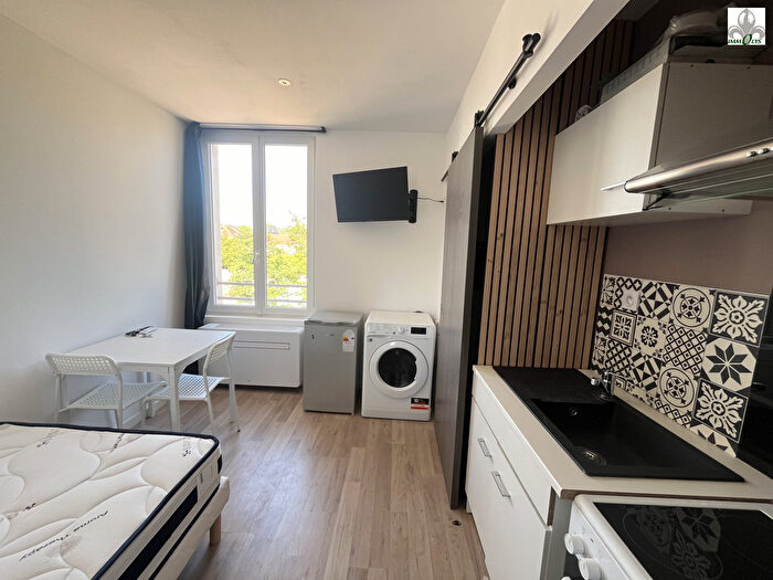 Appartement à louer - Beaune, Madeleine - 1 pièce