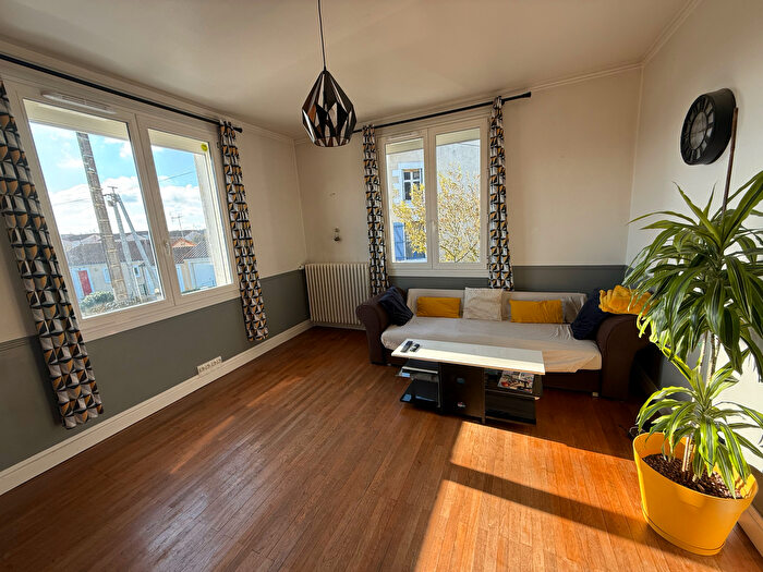 Maison à vendre - Vouneuil-sous-Biard - 7 pièces - 5 chambres