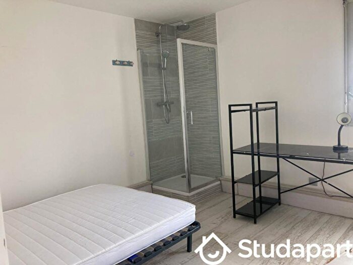 Charpennes-Tonkin, Villeurbanne : Appartement 1 pièce à louer