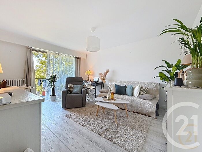 Appartement à vendre - Bondy, Moulin à Vent, Le Mainguy - 2 pièces - 1 chambre