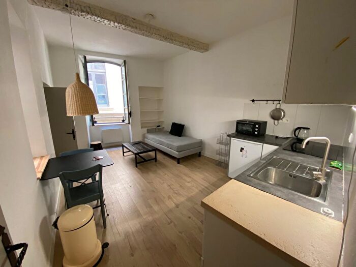 Nîmes, Ecusson, Arènes : Appartement 2 pièces à louer