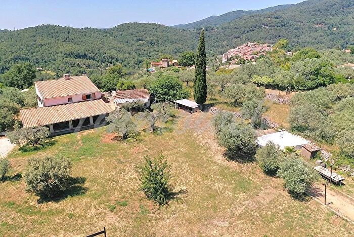 Maison 6 pièces à Claviers, à vendre