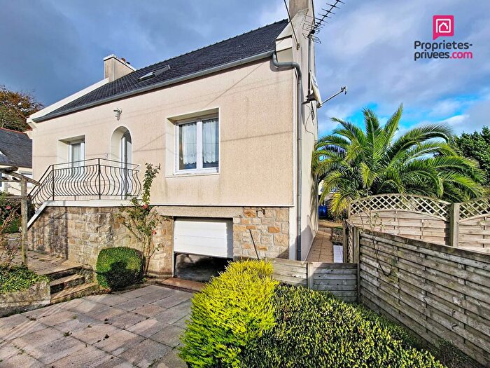 Maison à vendre - Plouigneau - 5 pièces - 3 chambres