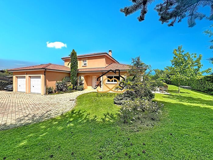 Maison 8 pièces à vendre à Peschadoires