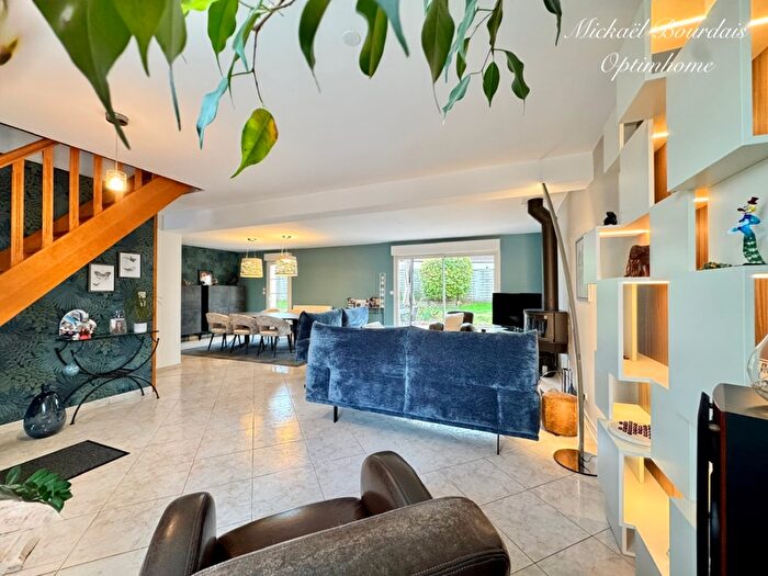 Maison à vendre - La Suze-sur-Sarthe - 8 pièces - 5 chambres