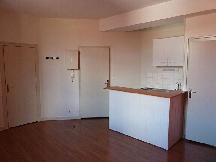 Appartement à louer - Trois Quartiers-Centre Ville, Poitiers - 1 pièce